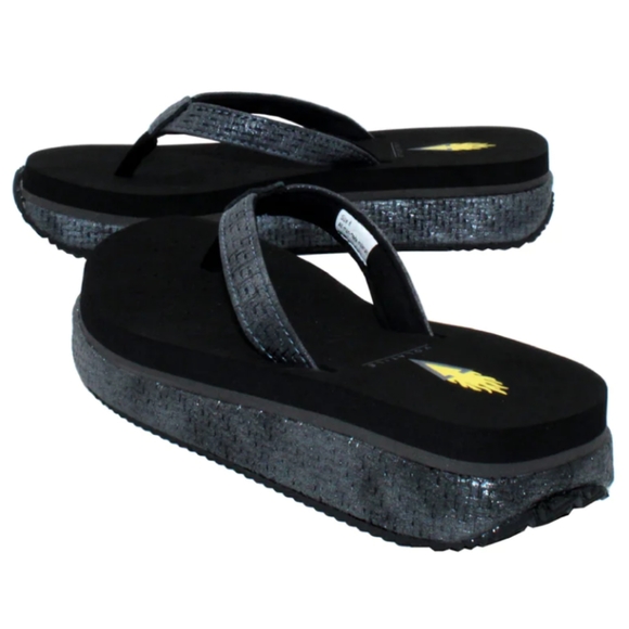 Volatile | Shoes | Volatile Untamed Sandals | Poshmark